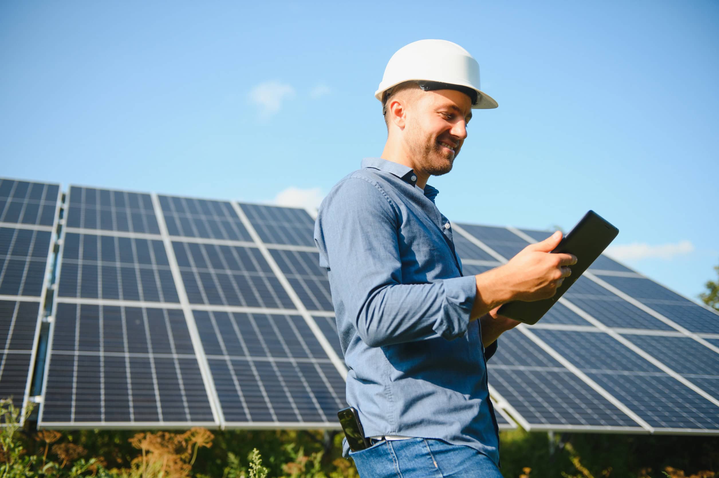 המדריך לפתיחת עסק התקנת פנלים סולאריים - קבוצת המפתח